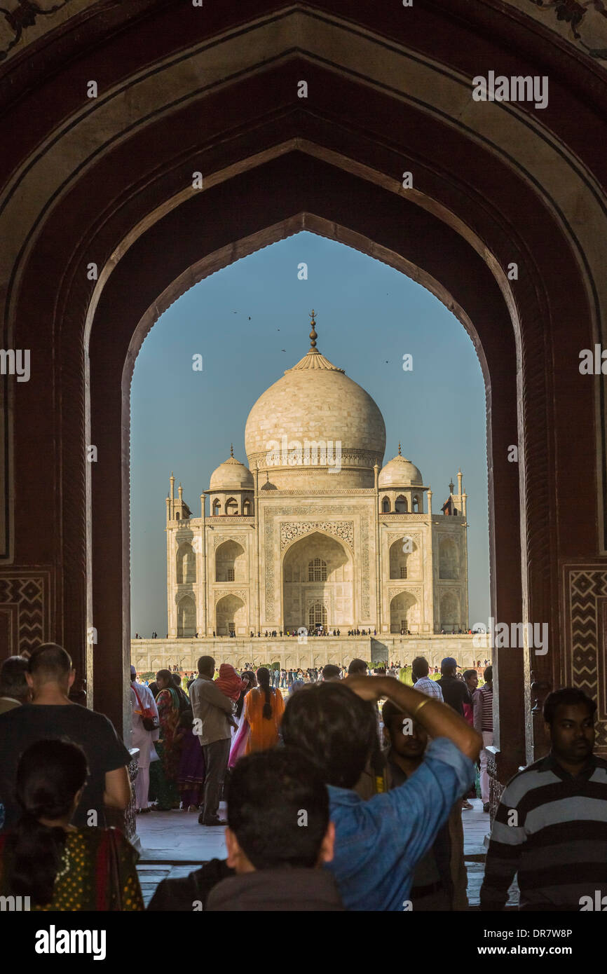 Taj mahal entrance gates hi-res stock photography and images - Alamy