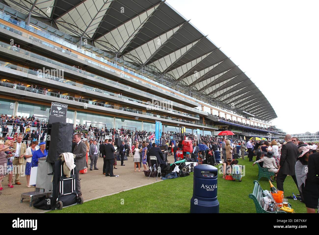 Atmosphere Royal Ascot at Ascot Racecourse - Day 1 Berkshire, England ...