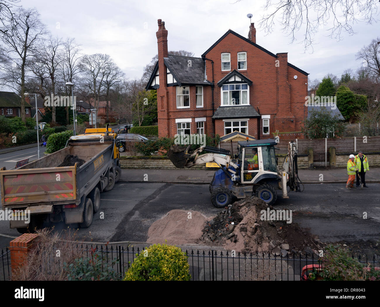 Lorry rubble hi-res stock photography and images - Alamy
