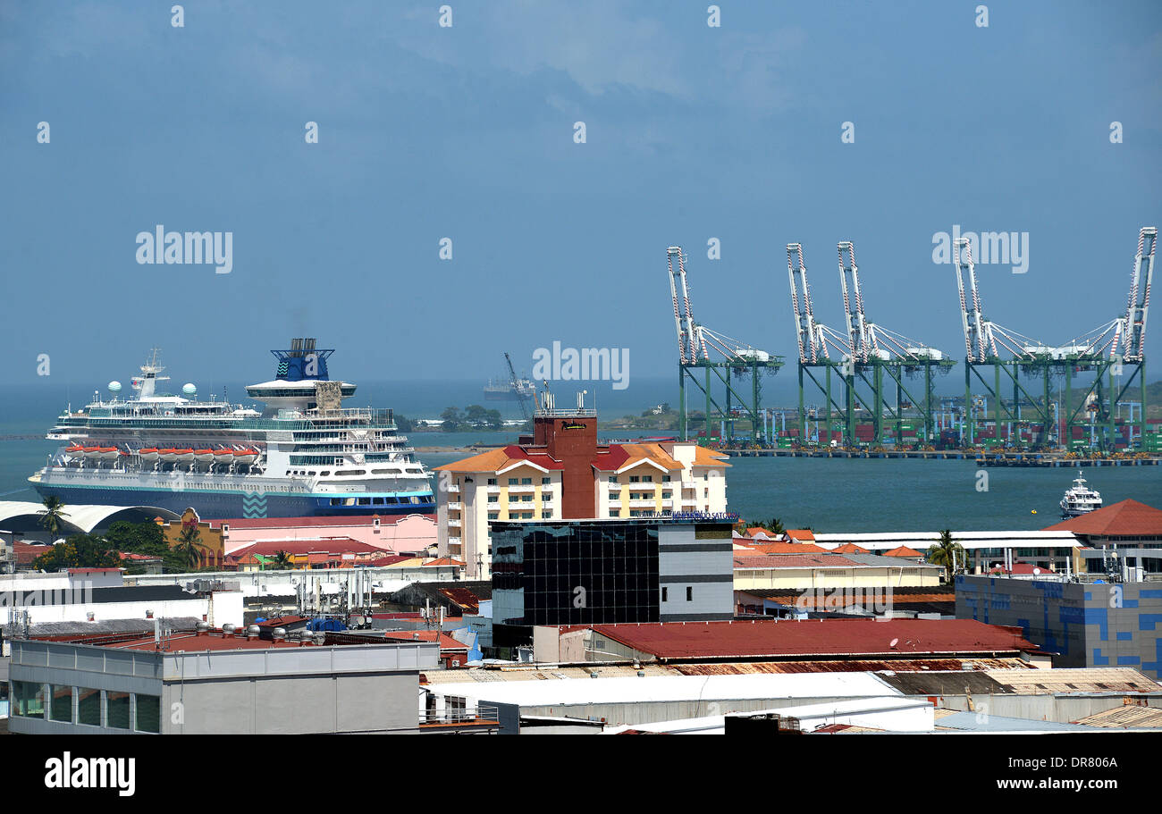 Colon panama port hi-res stock photography and images - Alamy