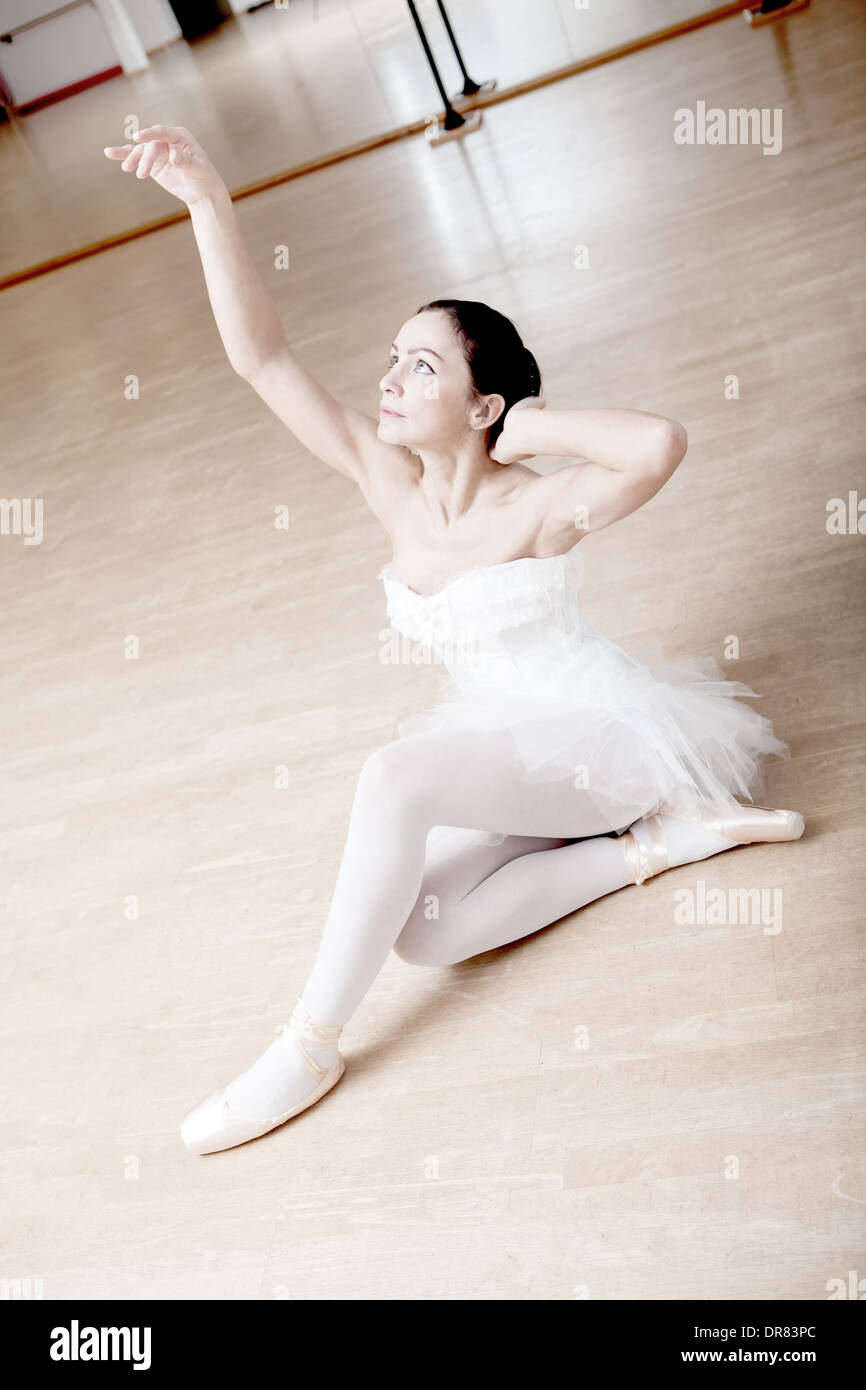 female ballet dancer at a rehearsal Stock Photo - Alamy