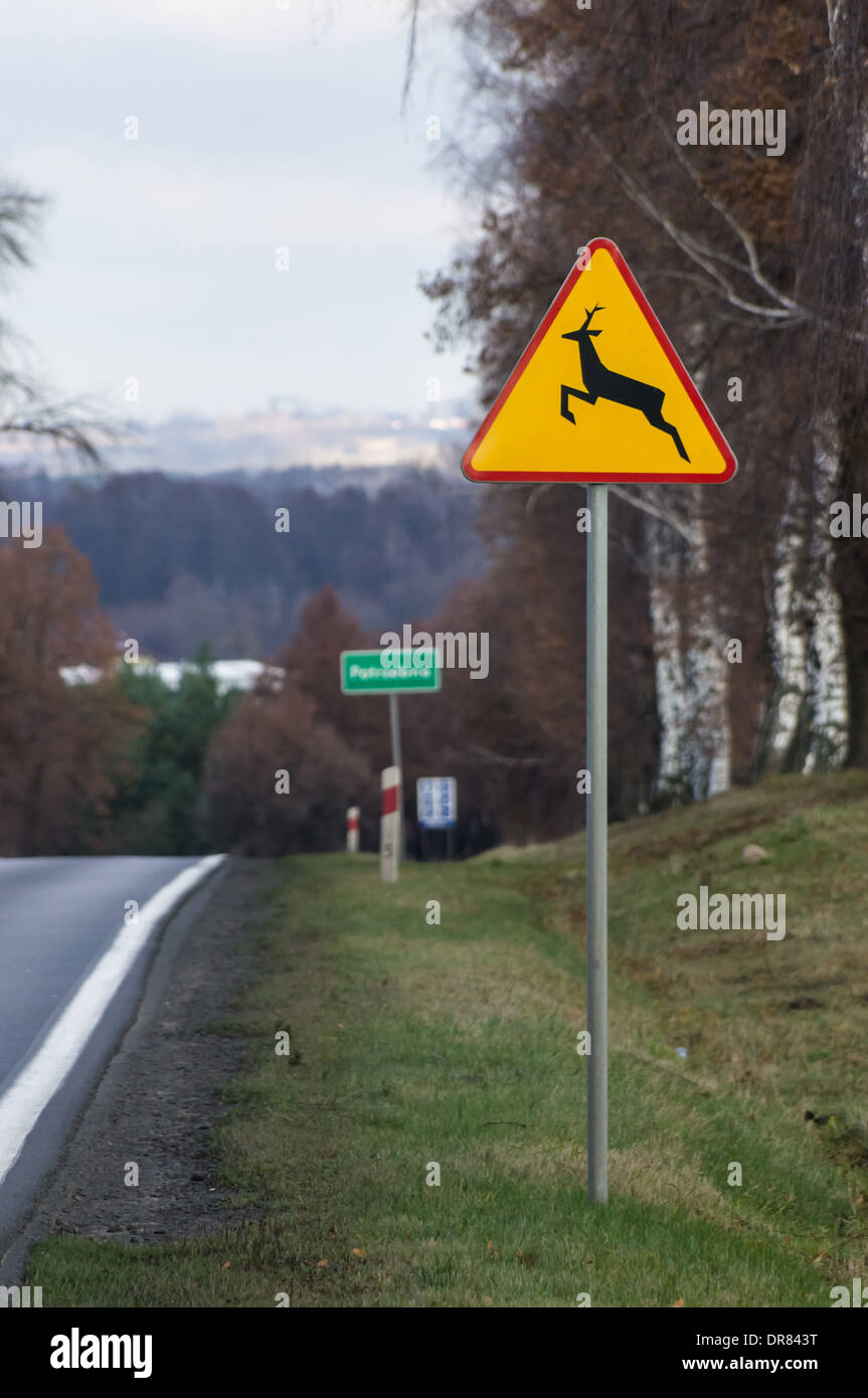 Deer crossing signs hi-res stock photography and images - Alamy