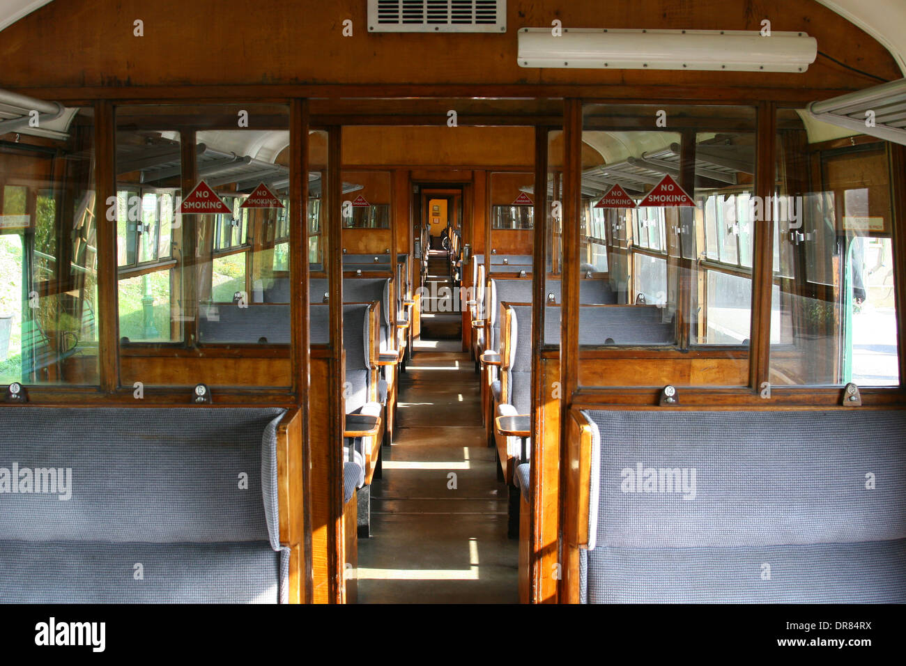 Interior of a steam train carriage hi-res stock photography and images ...