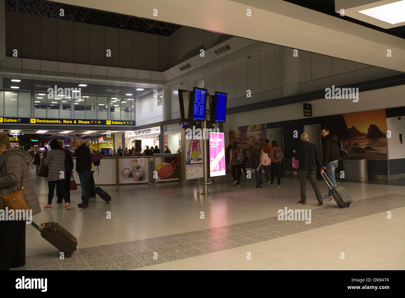 Manchester airport terminal 2 hi-res stock photography and images - Alamy