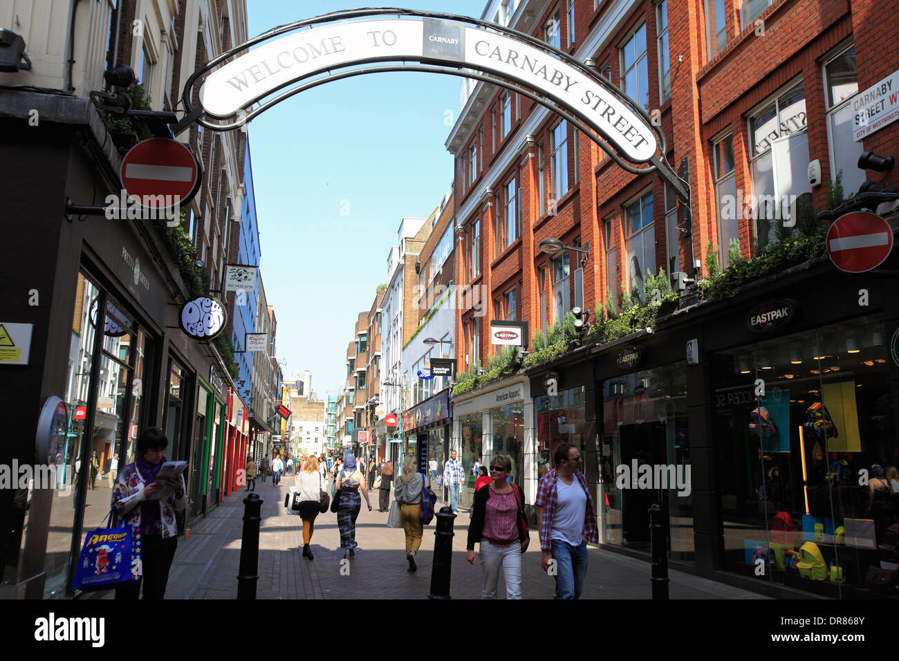 Carnaby street hi-res stock photography and images - Alamy