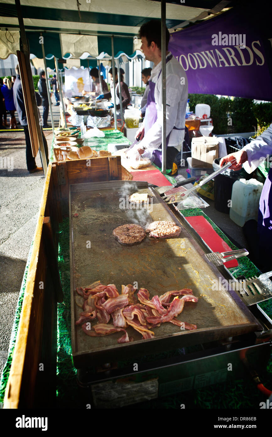 Market traders stall hi-res stock photography and images - Alamy