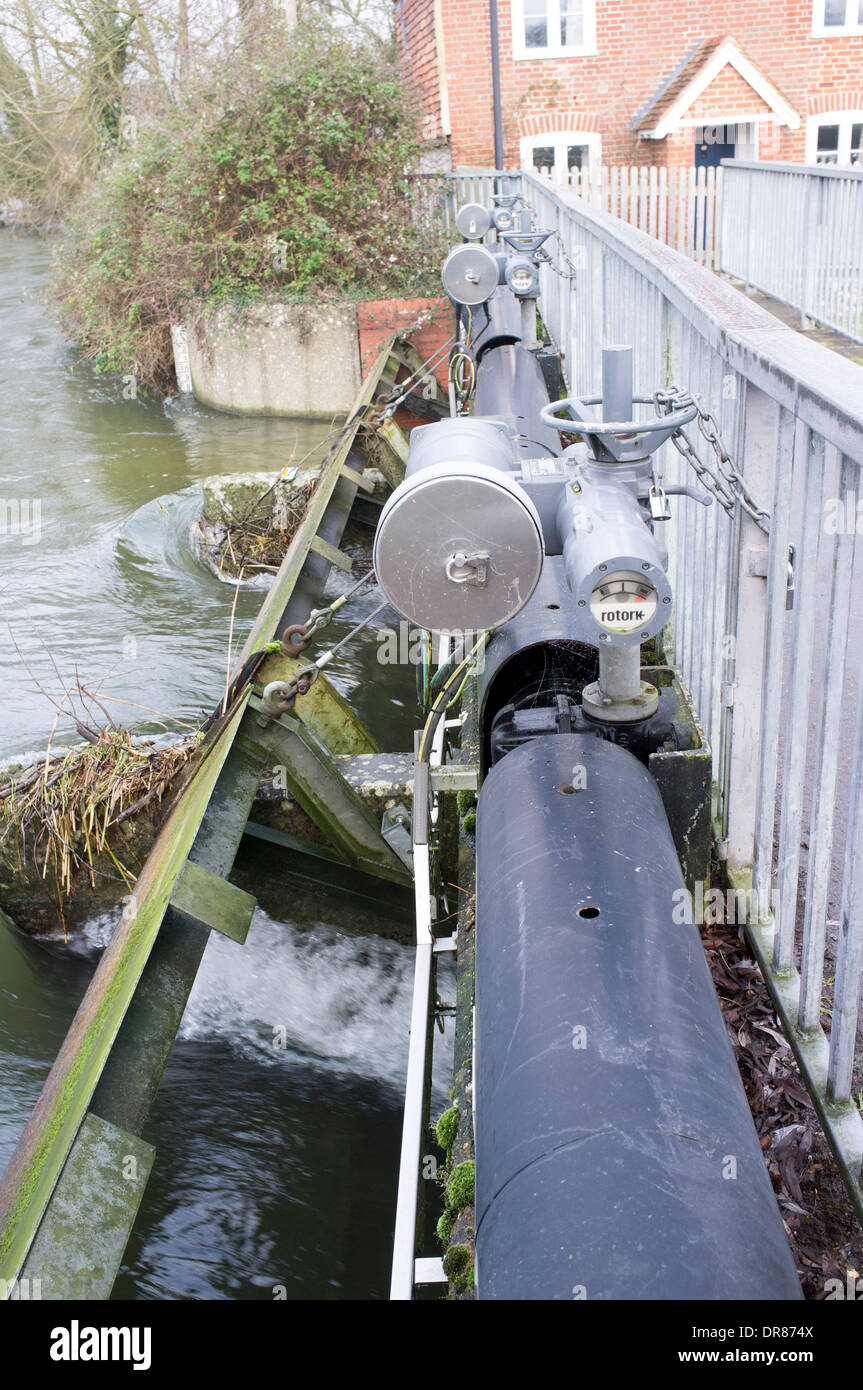 Radial gate hi-res stock photography and images - Alamy