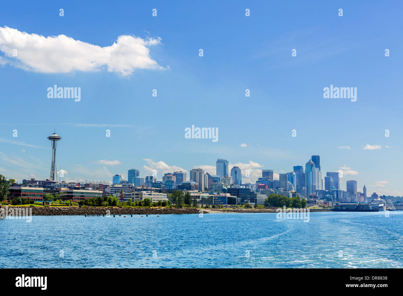 Downtown skyline and waterfront district from an Argosy harbor cruise ...