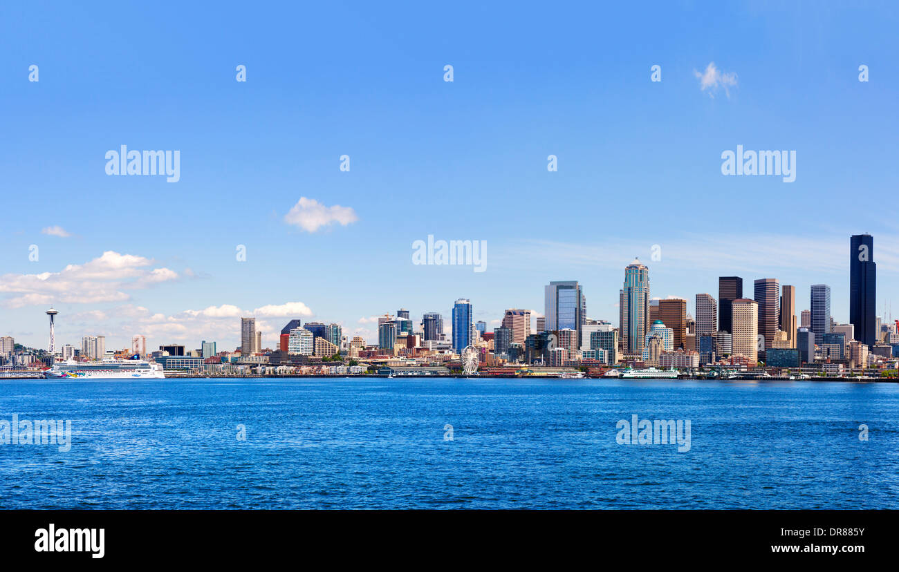 Downtown skyline and waterfront district from an Argosy harbor cruise ...