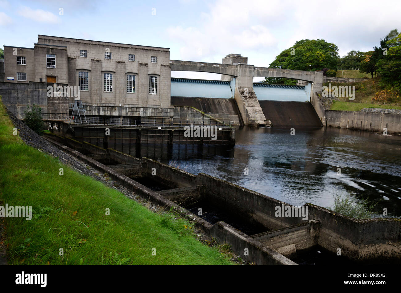 Pitlochry Dam and Hydro Electric Power Station with the salmon ladder ...