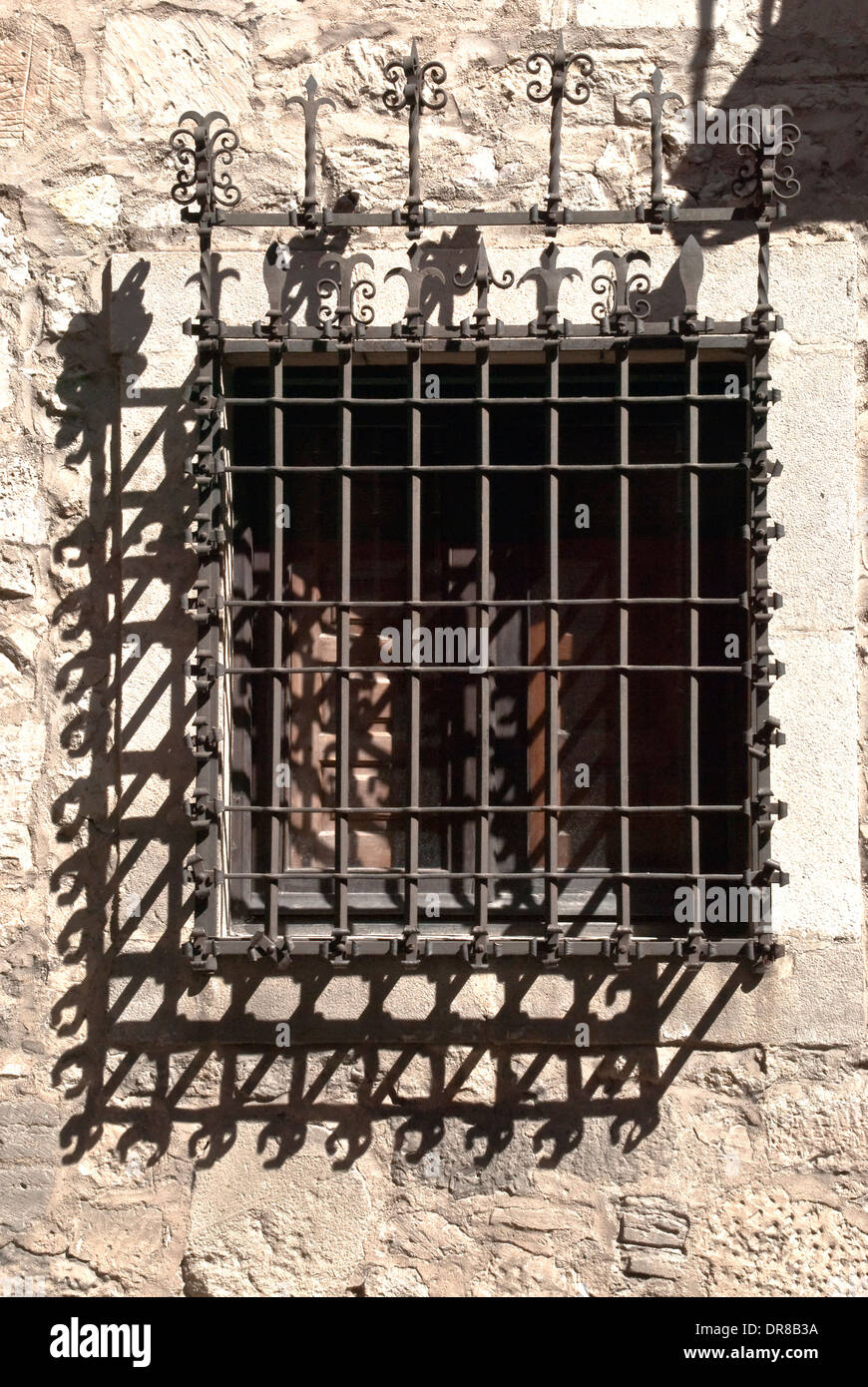 Trellis window hi-res stock photography and images - Alamy