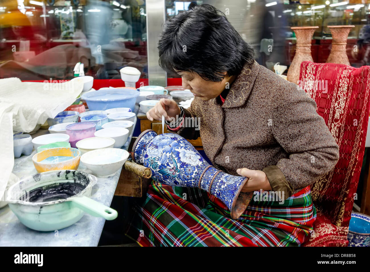 Ceramic shanghai hi-res stock photography and images - Alamy