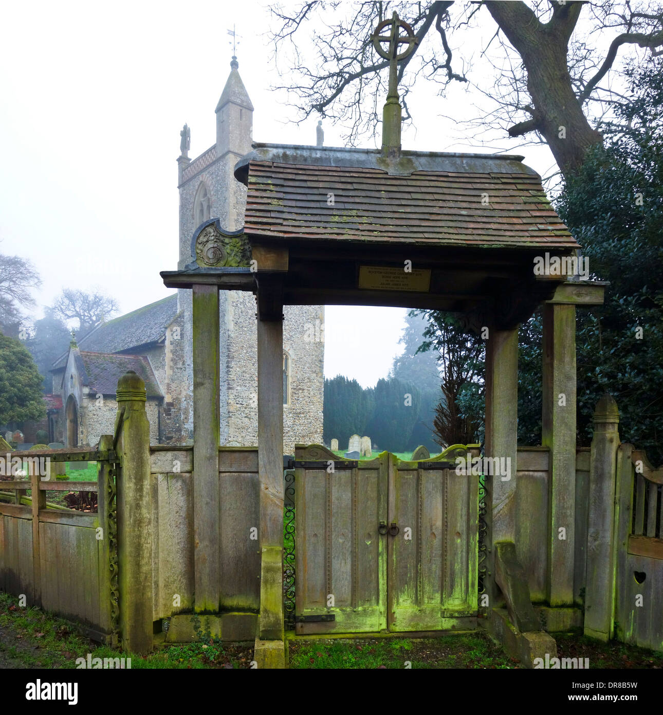 Church gate hi-res stock photography and images - Alamy