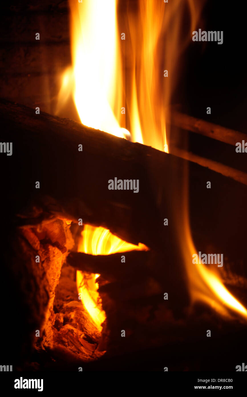 Fireplace crackling hi-res stock photography and images - Alamy