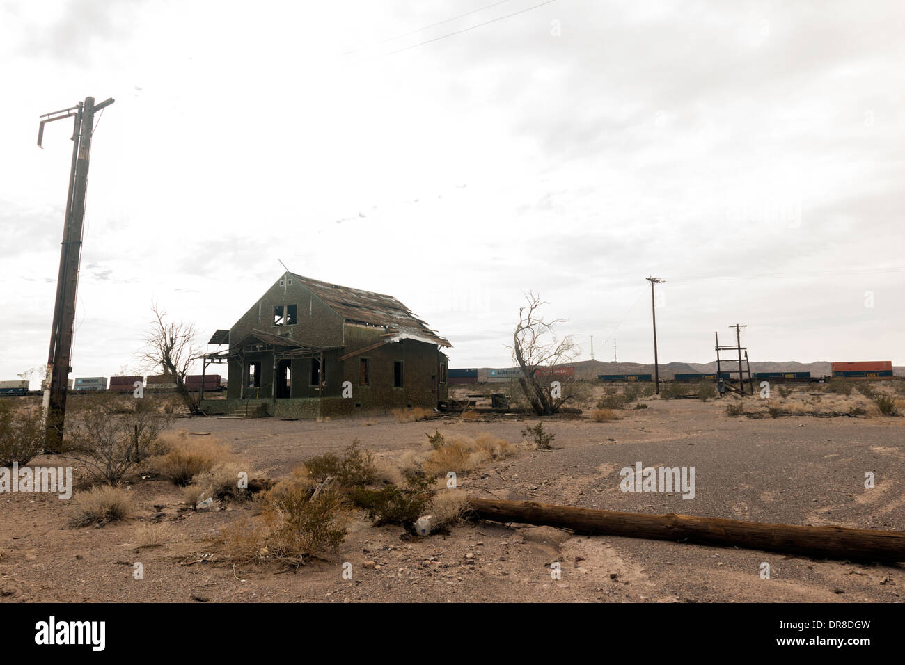 Route 66 abandoned building hi-res stock photography and images - Alamy
