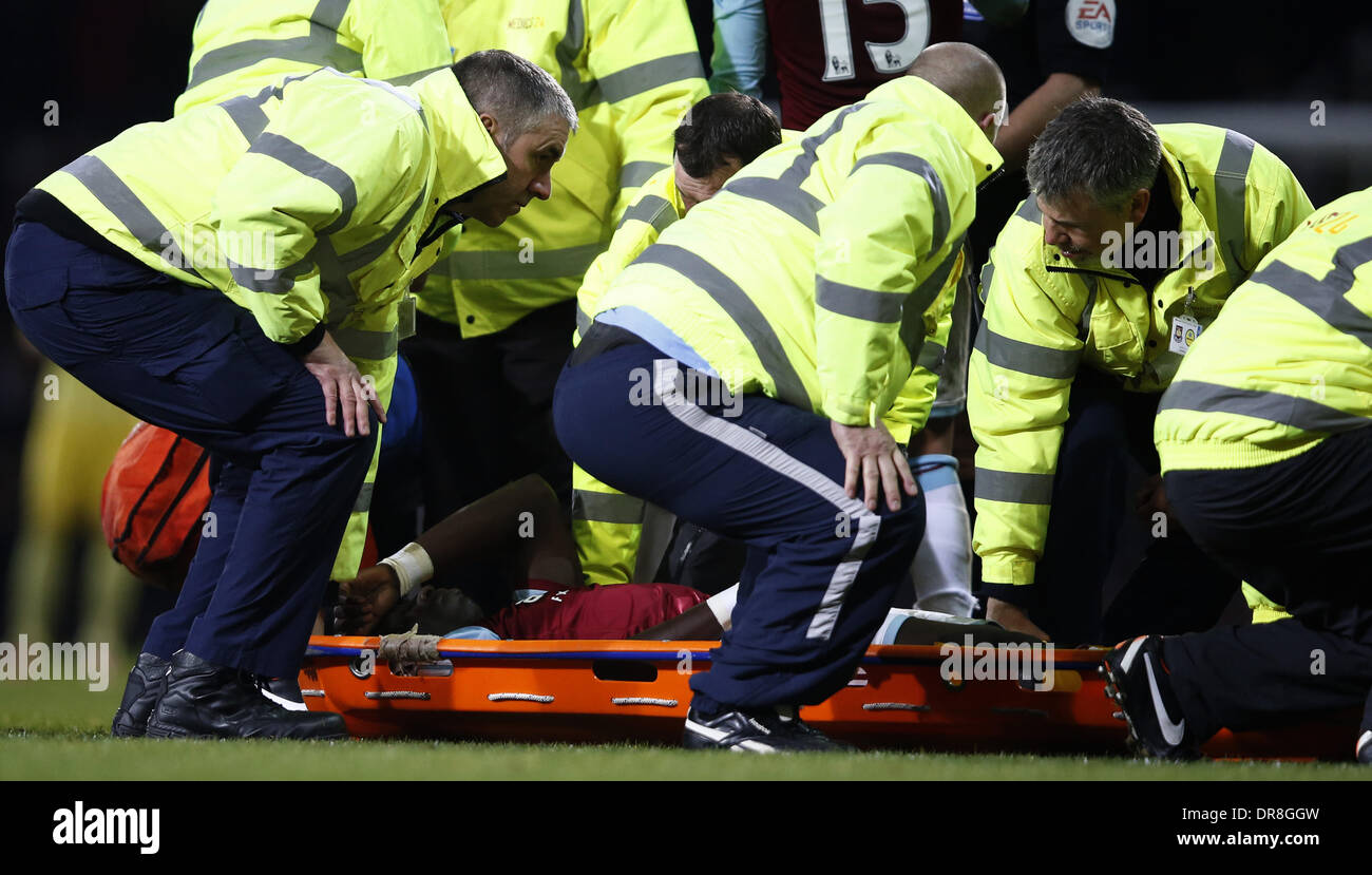Injured stretchered off hi-res stock photography and images - Alamy