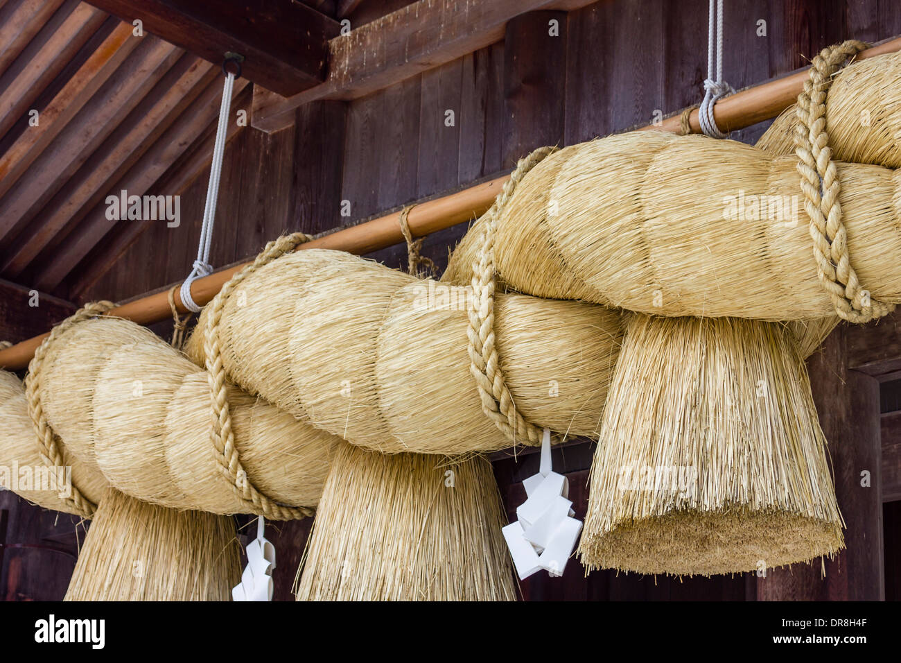 Sacred straw festoon hi-res stock photography and images - Alamy