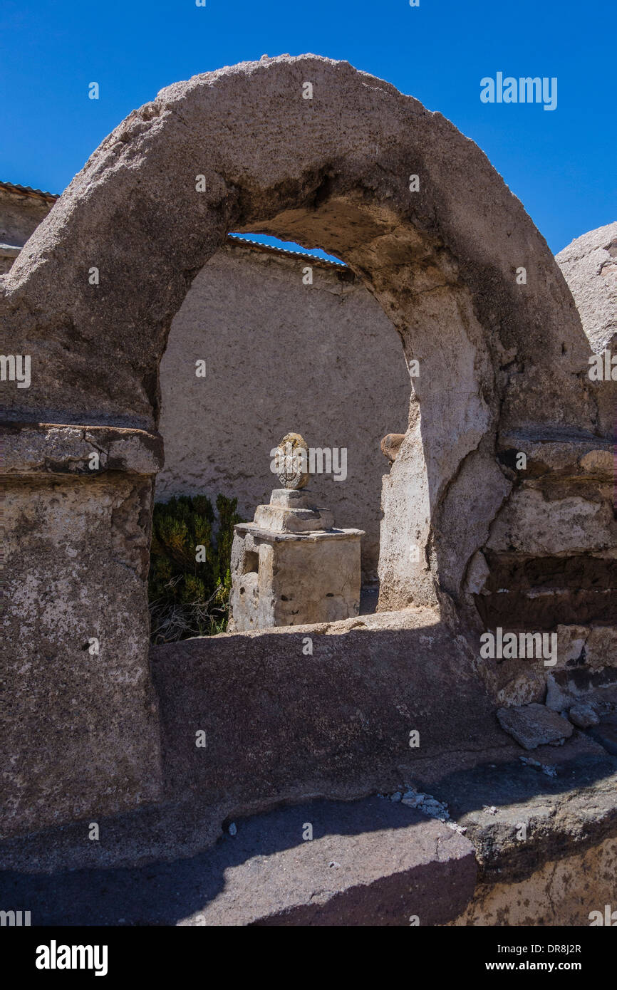 Village coqueza bolivia arch arches hi-res stock photography and images ...