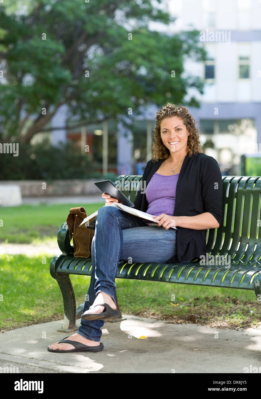 Confident student girl studying hi-res stock photography and images - Alamy