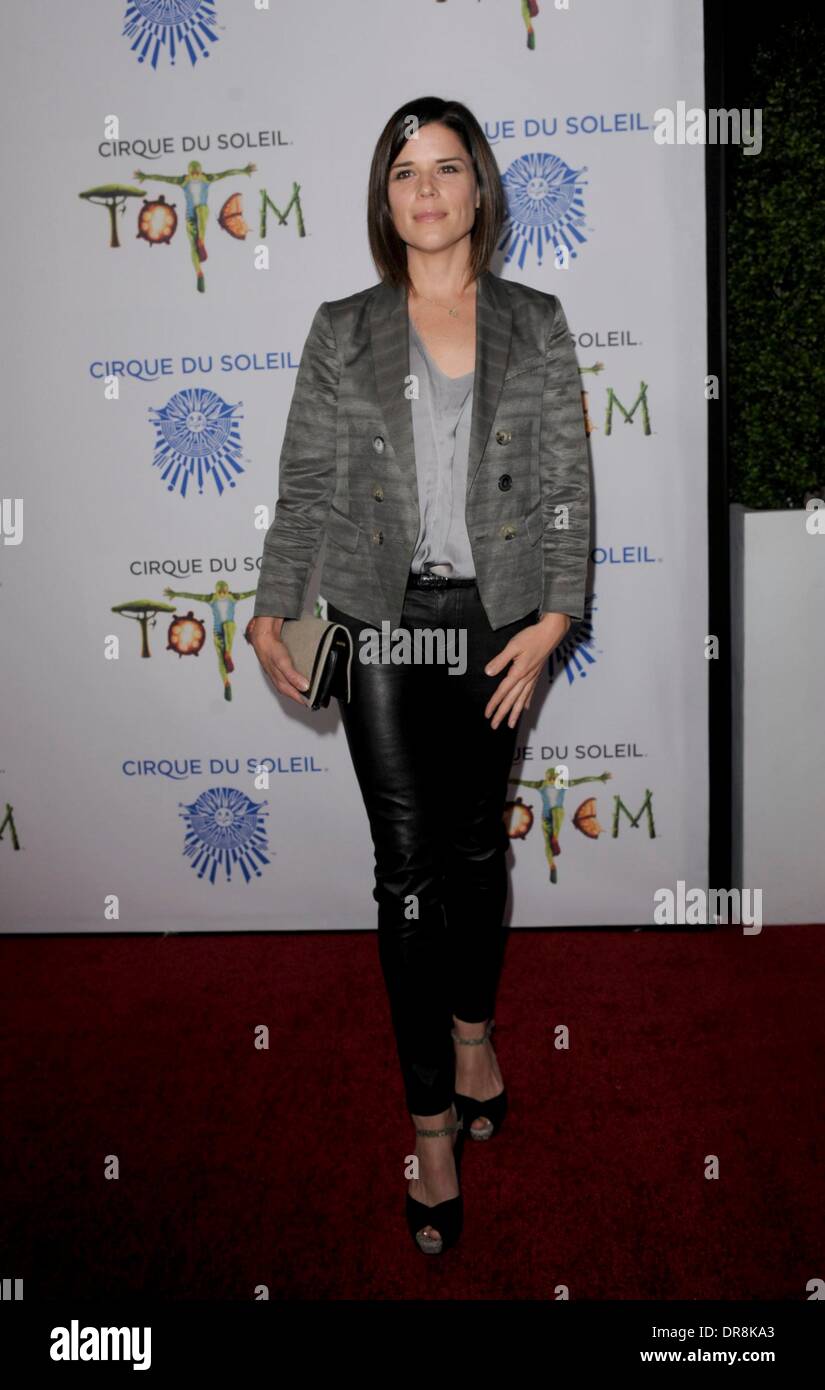 Santa Monica, CA, . 21st Jan, 2014. Neve Campbell at arrivals for TOTEM ...