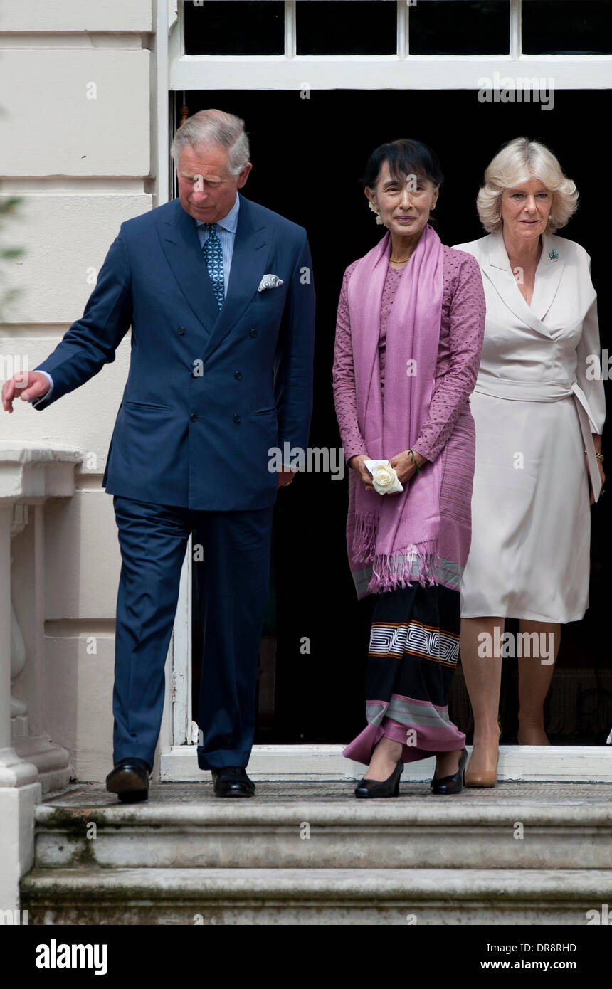 Myanmar democracy icon Aung San Suu Kyi with Prince Charles, Prince of ...