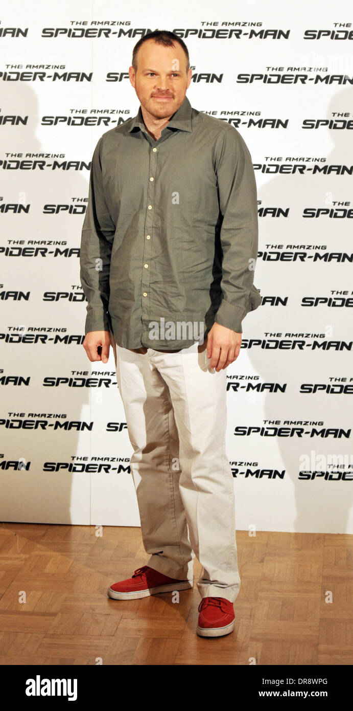 Marc webb the amazing spider man hi-res stock photography and images ...