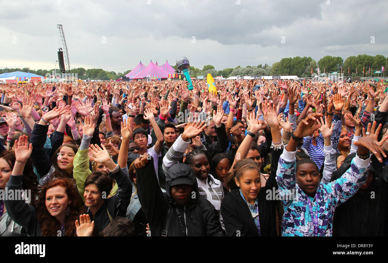 Atmosphere BBC Radio 1's Hackney Weekend held at Hackney Marshes - Day ...