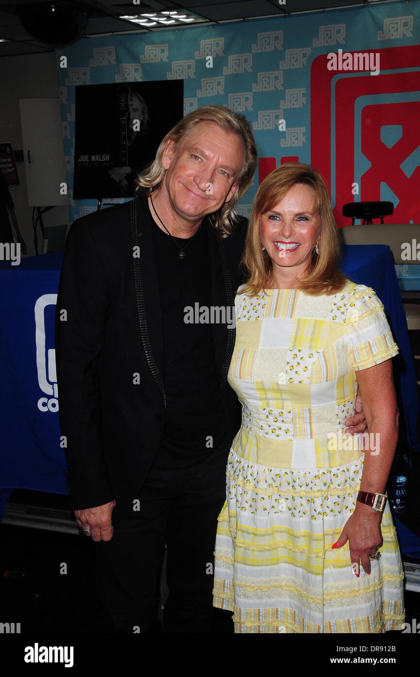 Joe Walsh promotes his new album 'Analog Man' at J&R Music and Computer ...