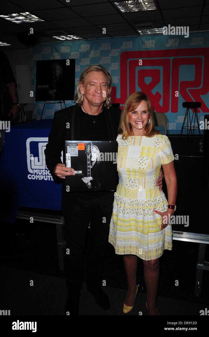 Joe Walsh promotes his new album 'Analog Man' at J&R Music and Computer ...