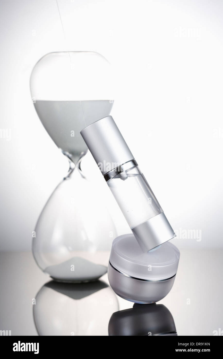 Sand timer hi-res stock photography and images - Alamy