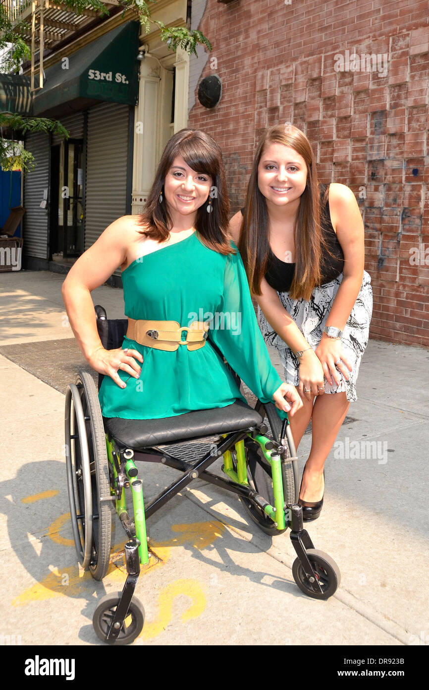 Jen Bricker and sister Celebrities arriving at the Wendy William Show ...