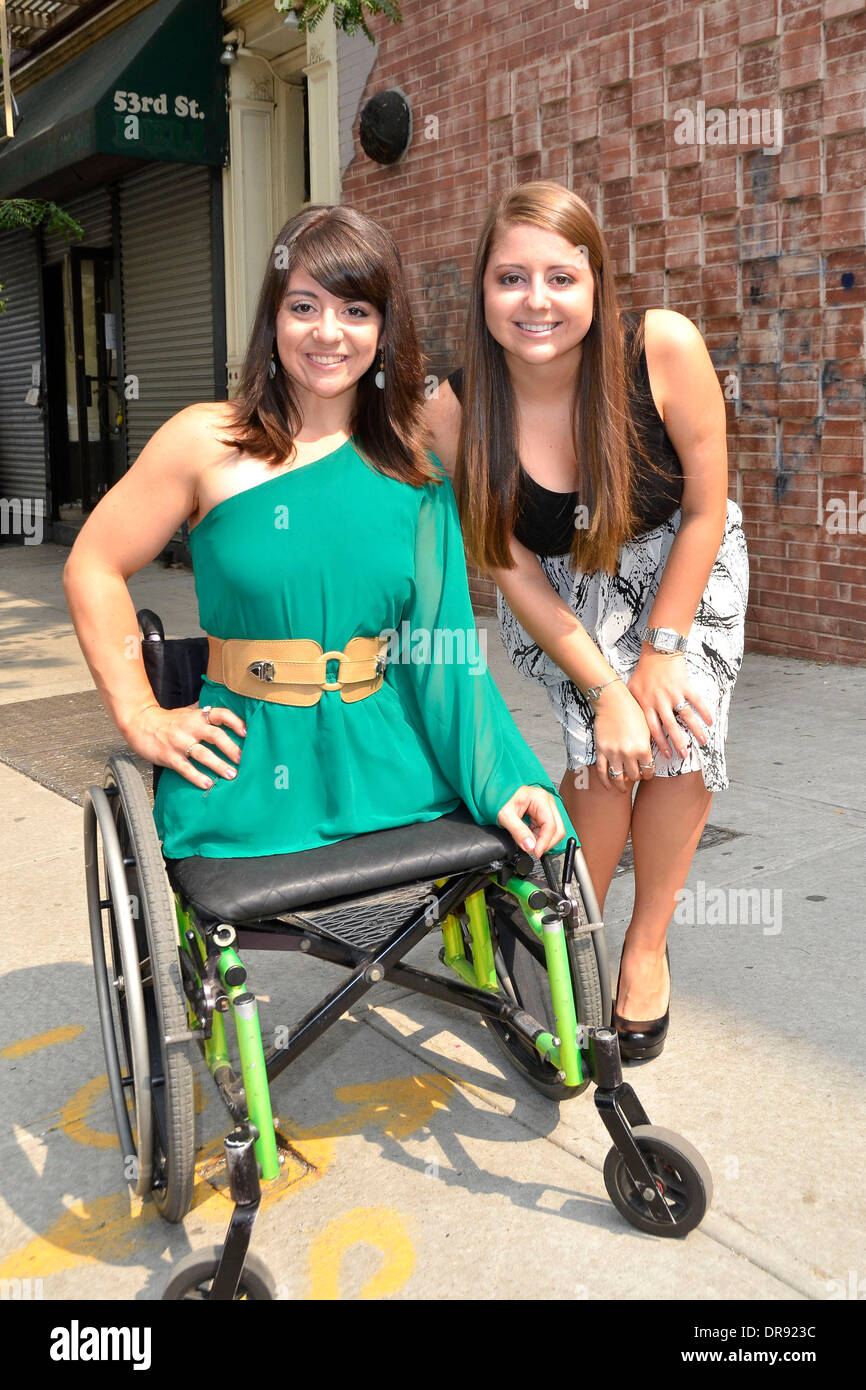 Jen Bricker and sister Celebrities arriving at the Wendy William Show ...