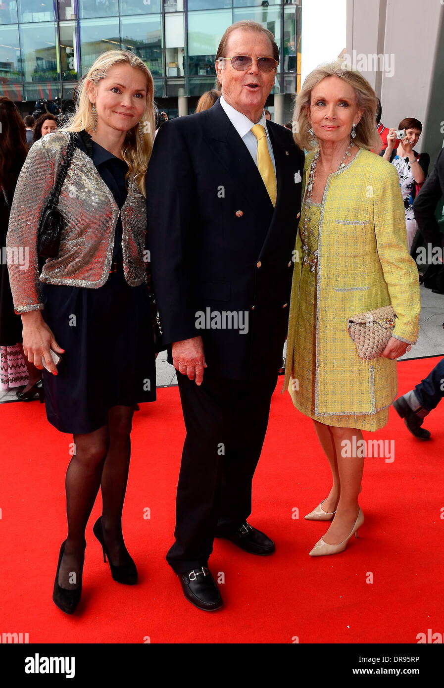 Roger Moore, Kiki Tholstrup Guests honour Aung San Suu Kyi at The Grand ...
