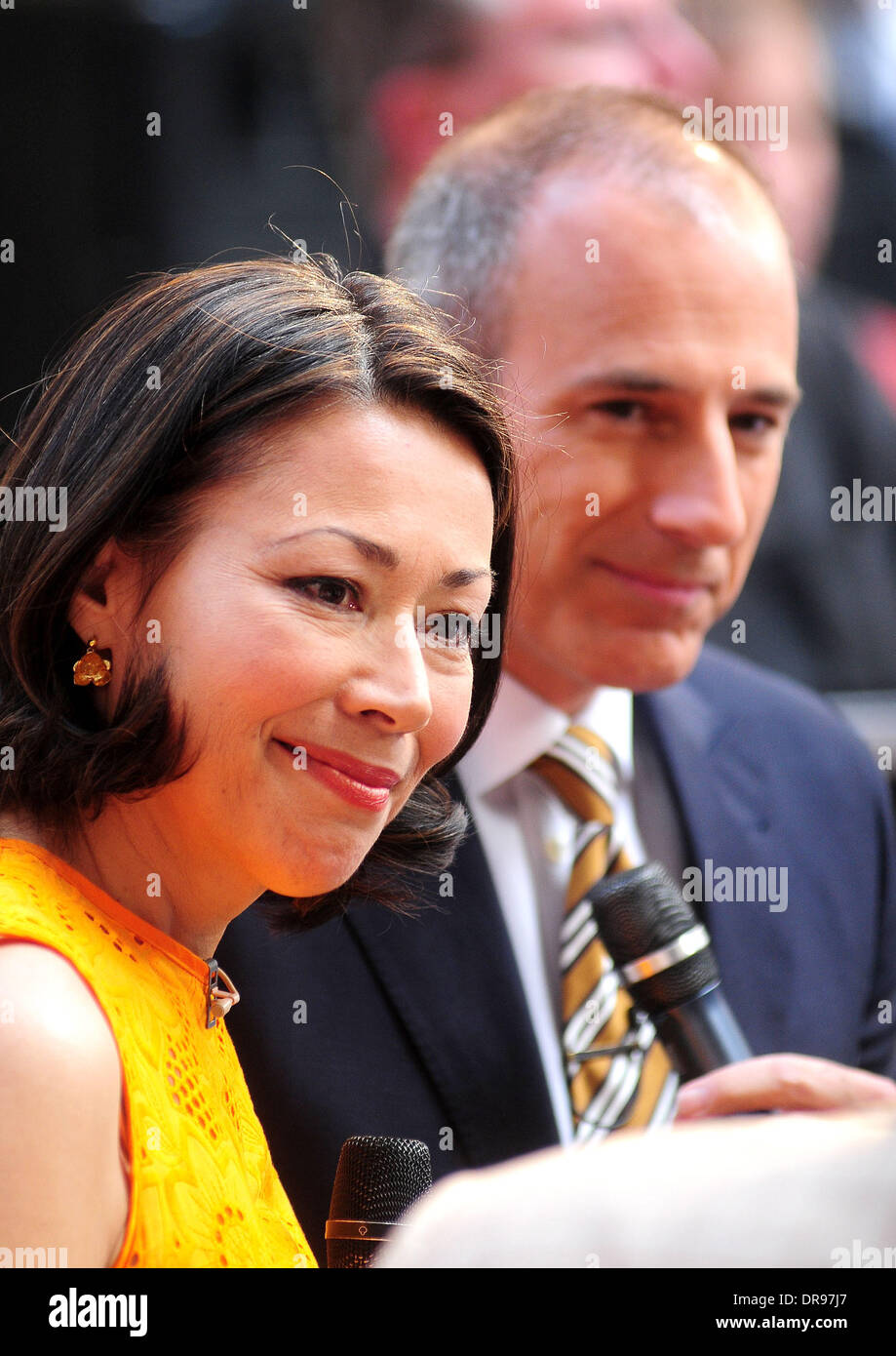 Ann Curry and Matt Lauer outside Rockefeller Center for the 'Today ...