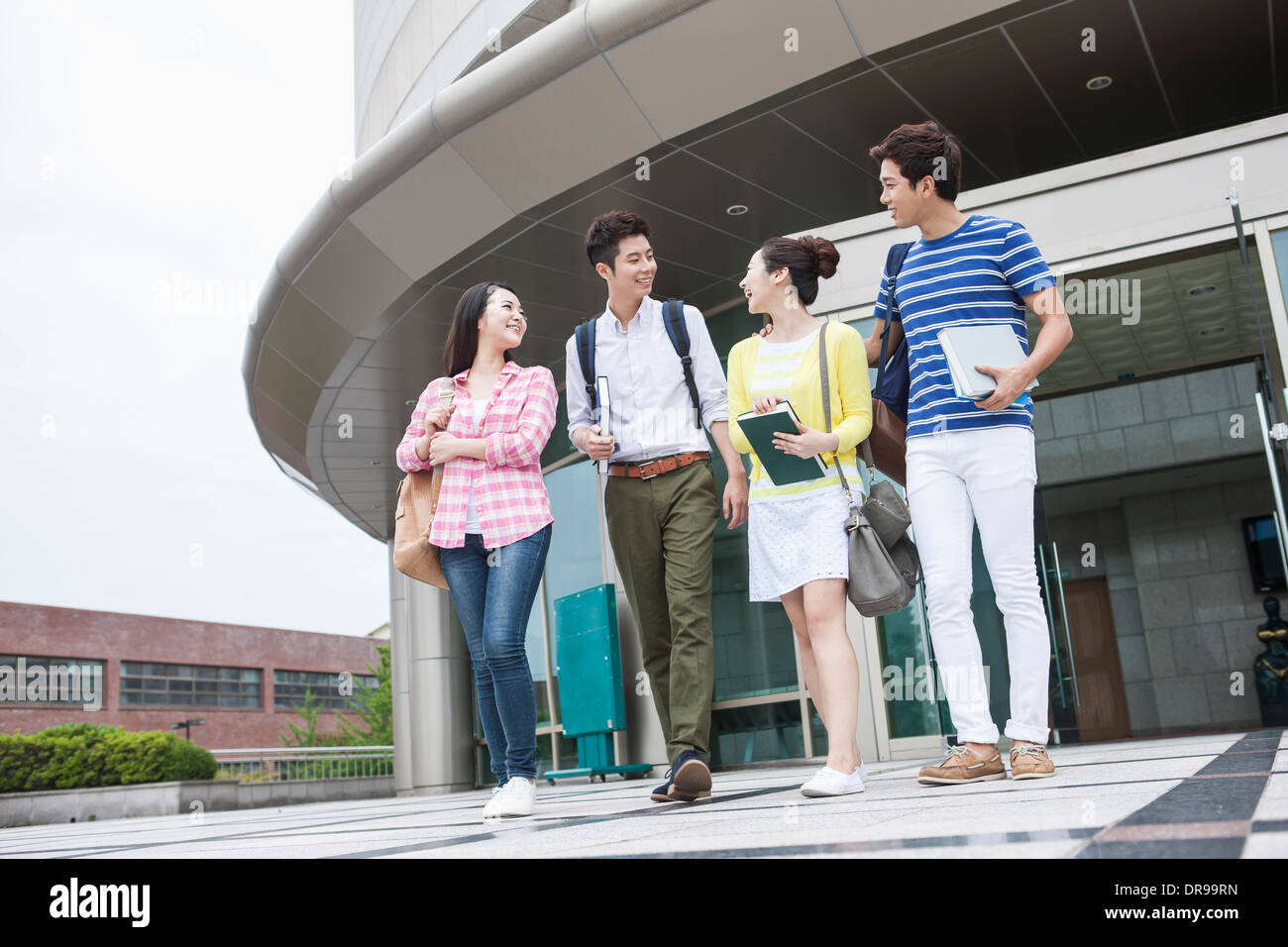 Leaving school building hi-res stock photography and images - Alamy
