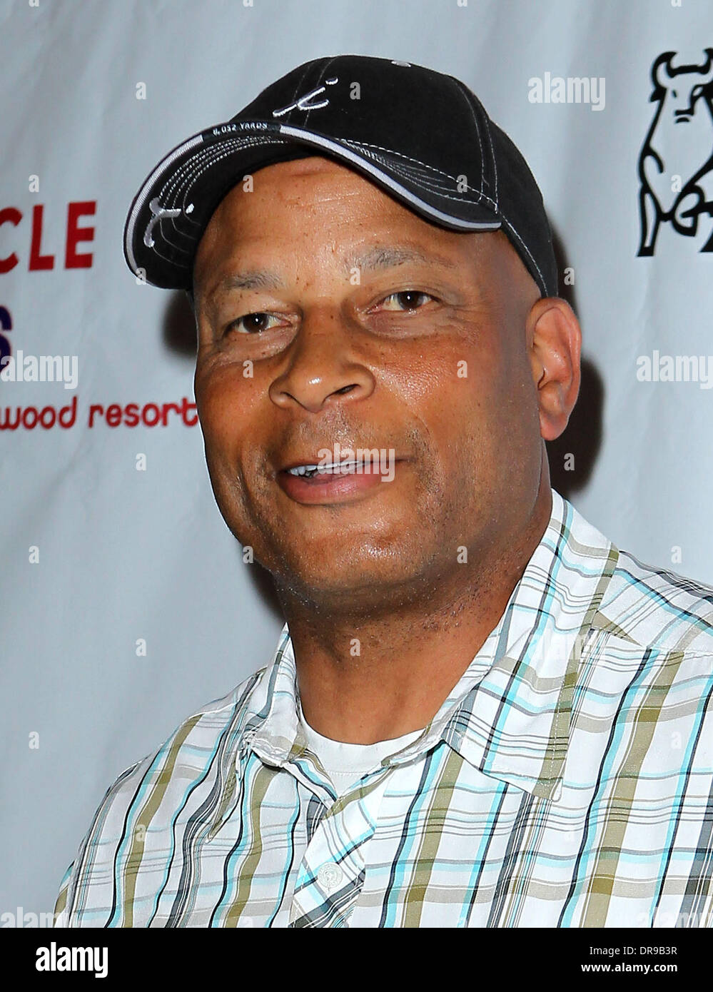 Ronnie Lott Warren Moon hosts the Twelfth Annual Sports Dream Bowl ...
