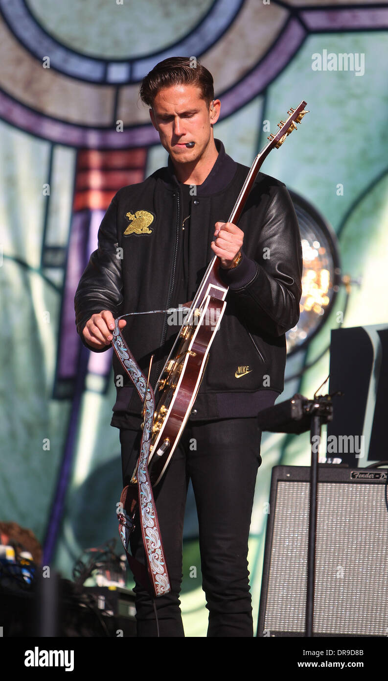 Robert Ackroyd of Florence and the Machine BBC Radio 1's Hackney ...