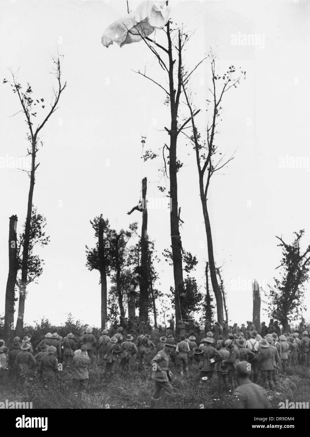 Parachute troops Black and White Stock Photos & Images - Alamy