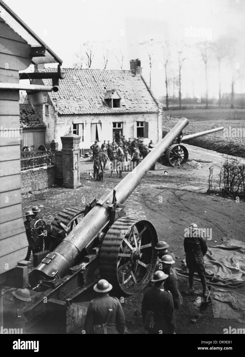 Lys offensive hi-res stock photography and images - Alamy