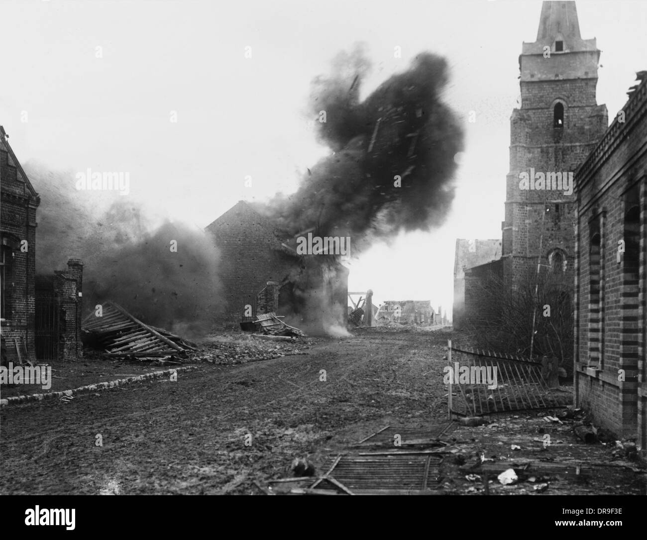 Wwi explosion hi-res stock photography and images - Alamy