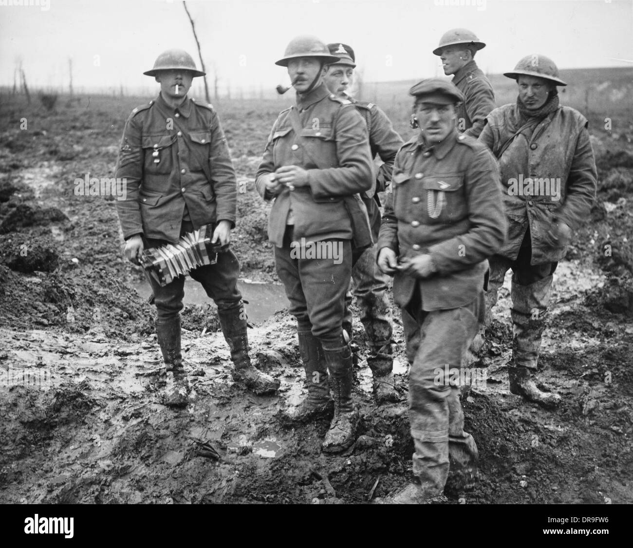 Ww1 british soldier hi-res stock photography and images - Alamy