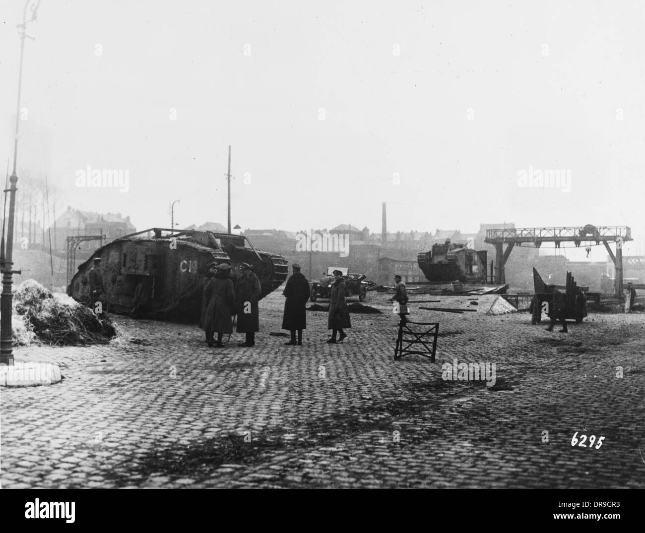 Battle of cambrai 1917 Black and White Stock Photos & Images - Alamy