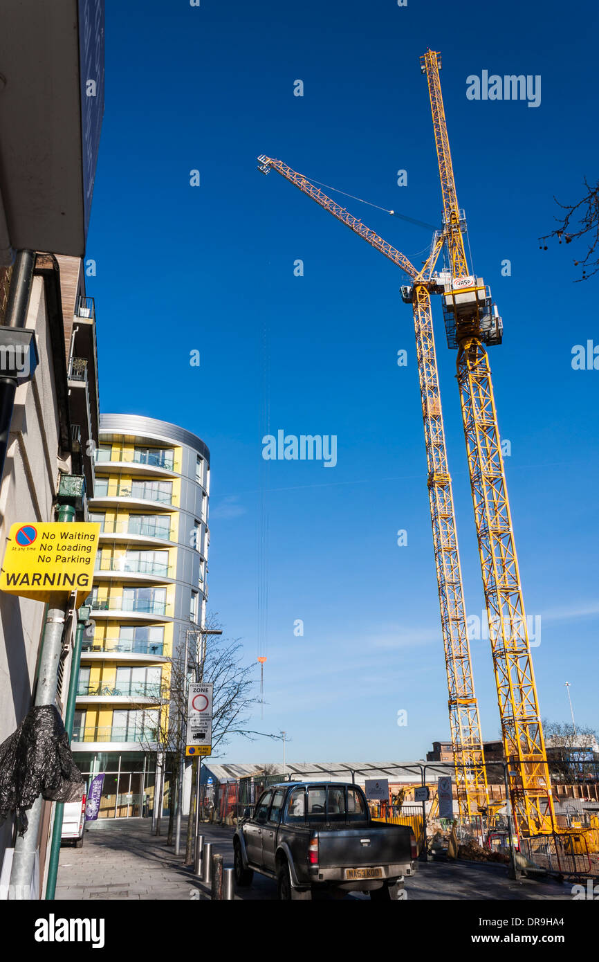 Reading berkshire construction hi-res stock photography and images - Alamy