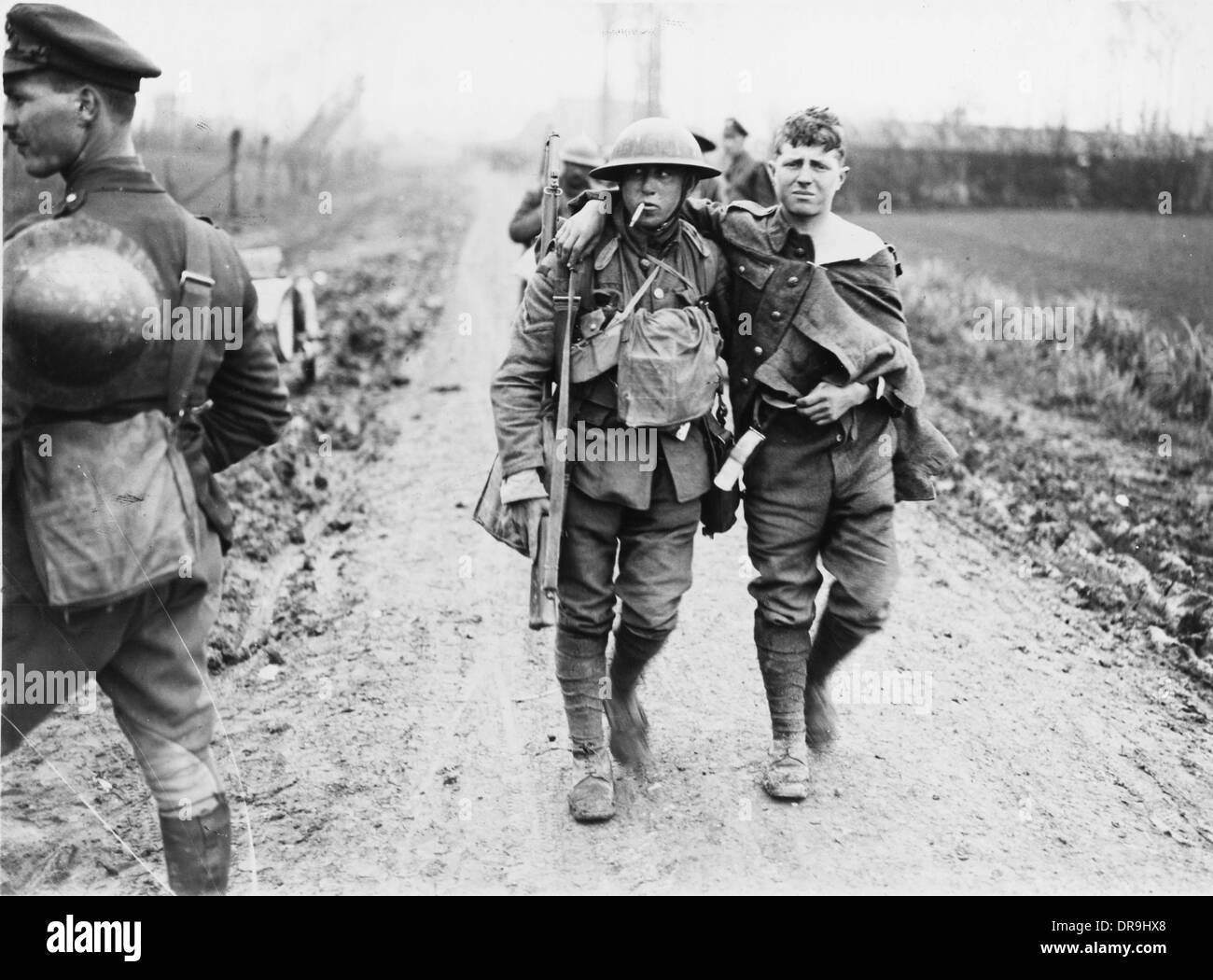 Soldiers wounded in battle hi-res stock photography and images - Alamy