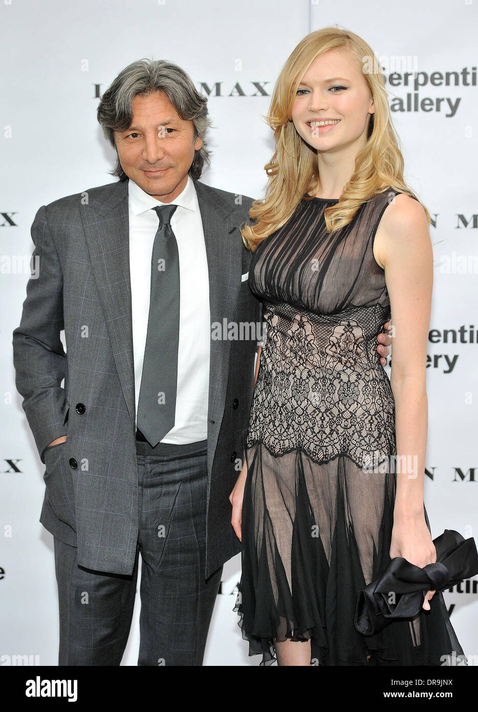 Katia Elizarova Leon Max