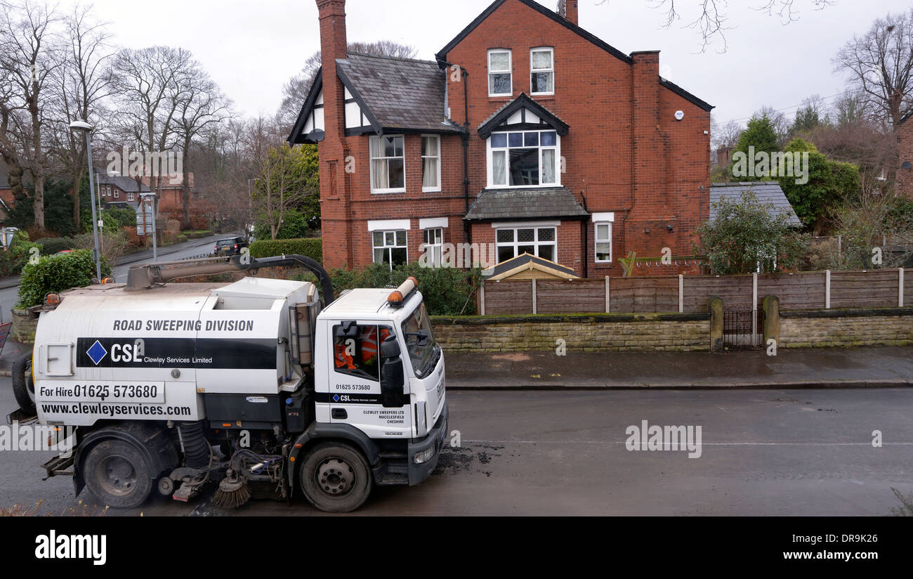 Tarmac lorry hi-res stock photography and images - Alamy