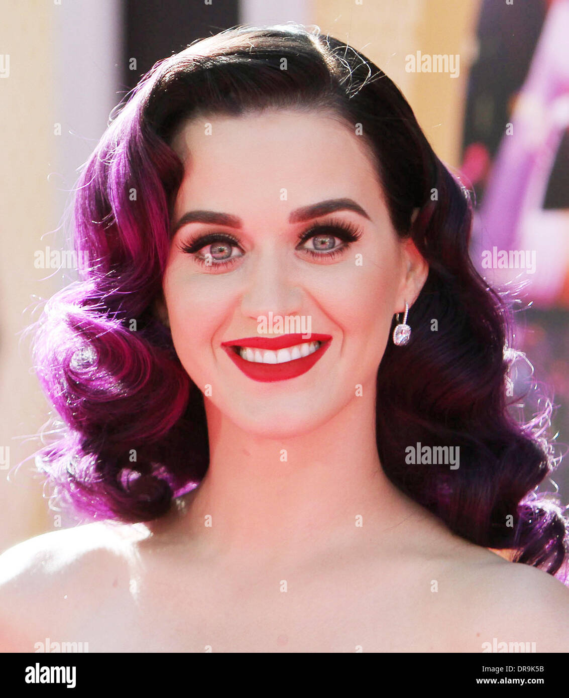 Katy perry los angeles premiere katy perry hi-res stock photography and ...