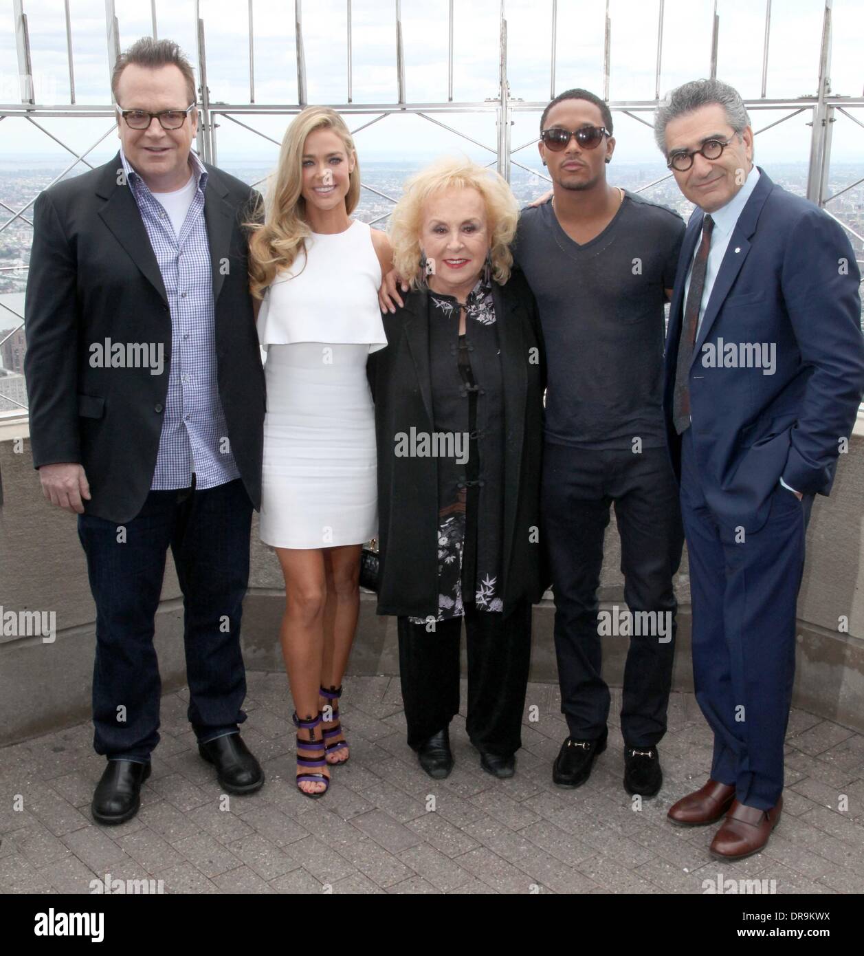 Tom Arnold, Denise Richards, Doris Roberts, Romeo Miller, Eugene Levy ...