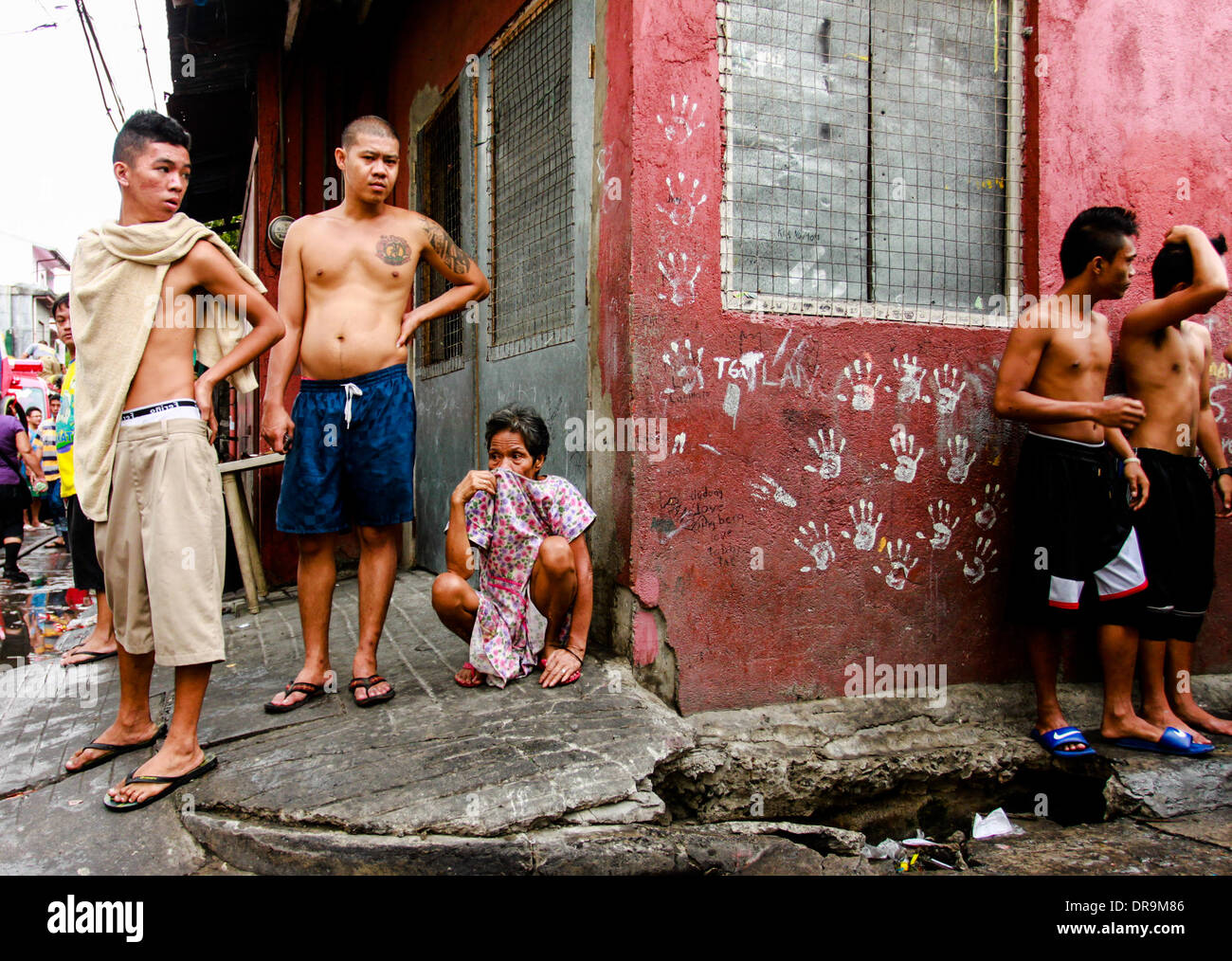 Philippines homeless hi-res stock photography and images - Alamy