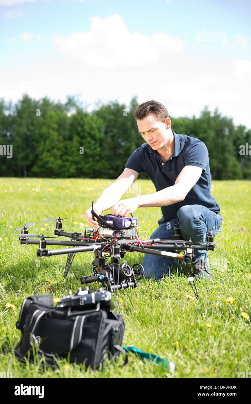 Engineer Fixing UAV Drone Stock Photo - Alamy